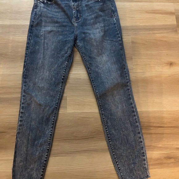 Carly Jean Los Angeles | Jeans | Carly Jean Los Angeles Blue Skinny ...